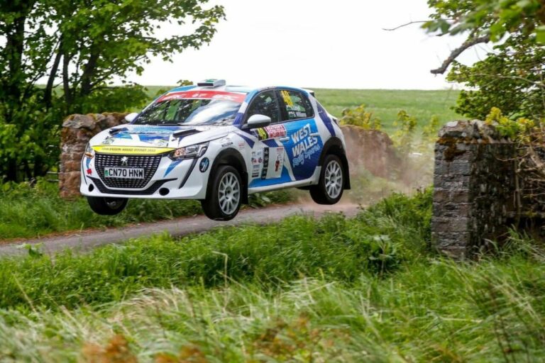 Dissapointment for Ioan Lloyd on the Jim Clark Rally – 2300 Club